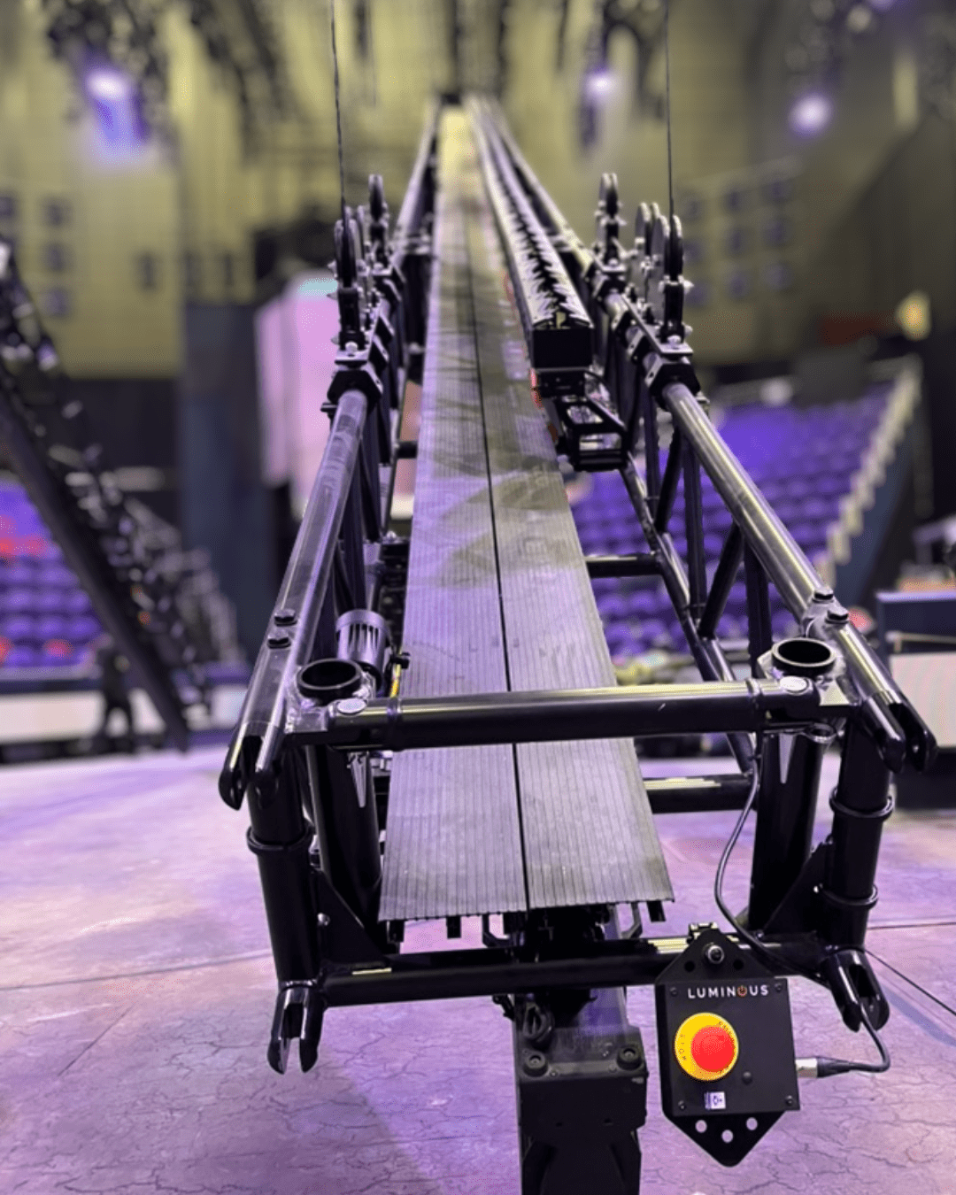 The Hunger Games: On Stage | Special Effects | Luminous Show Technology